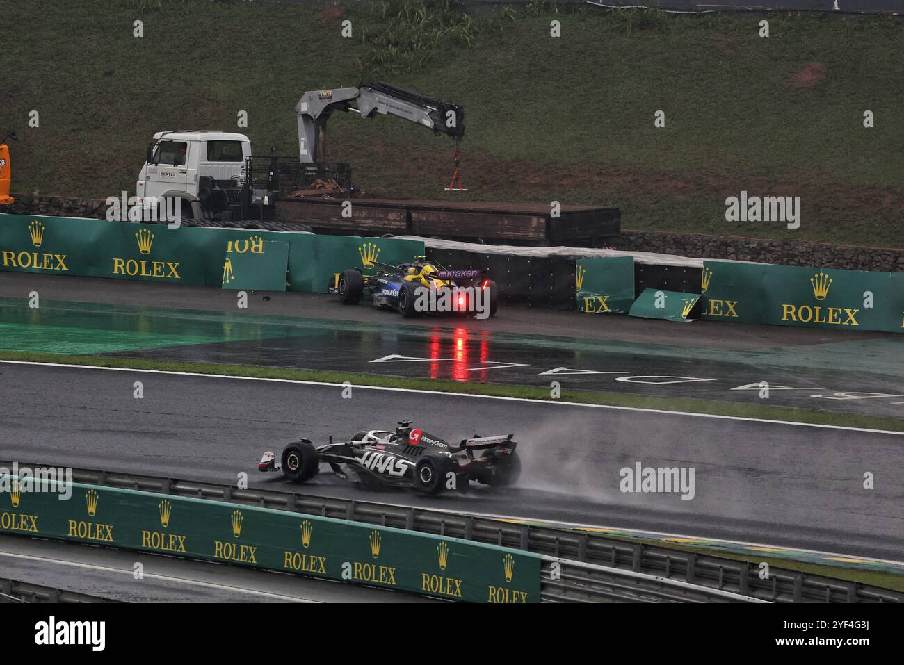 Franco colapinto f1 brazilian gp crash hi-res stock photography and ...