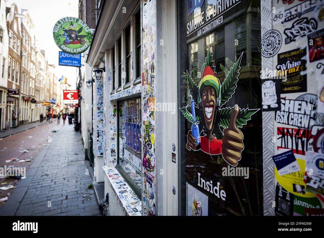 Straatreclame hi-res stock photography and images - Alamy