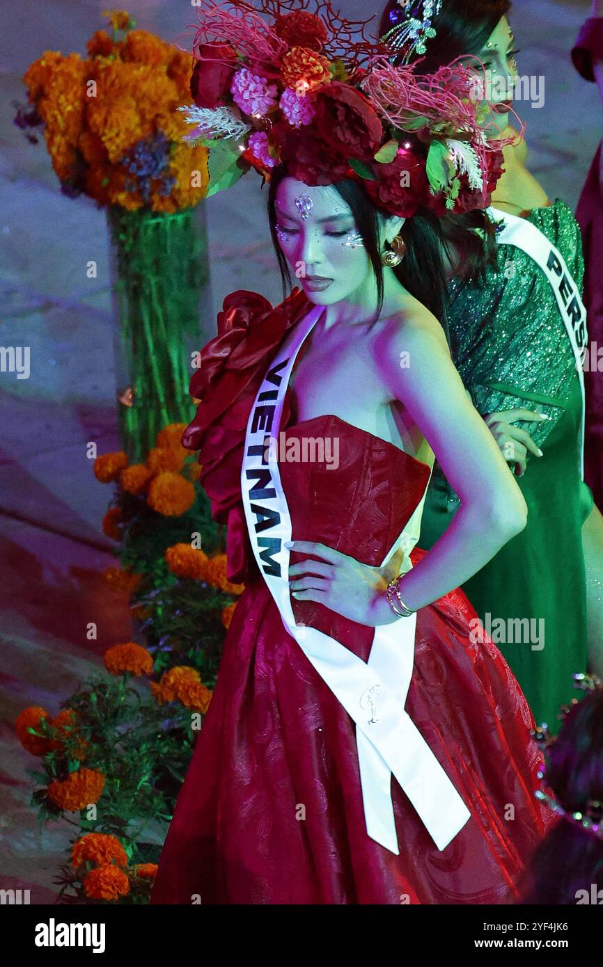 Miss Universe Catrinas Gala Catwalk Miss Vietnam Nguyen Cao Ky Duyen ...