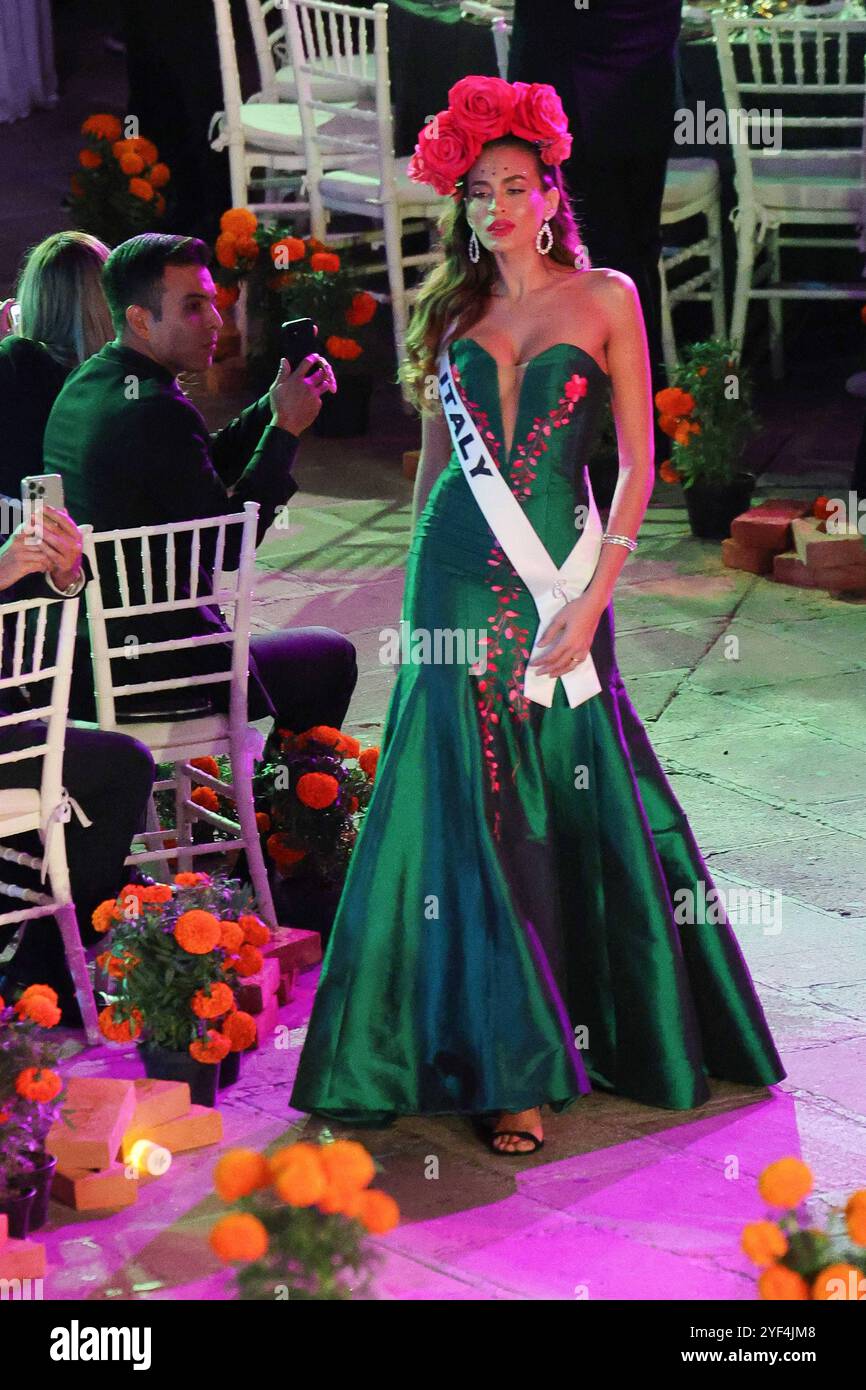 Miss Universe Catrinas Gala Catwalk Miss Italy Glelany Cavalcante walks ...