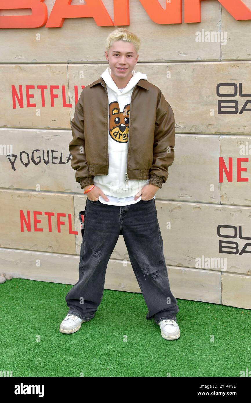 Ashton Hero beim Netflix Event Poguelandia: An Outer Banks Experience ...