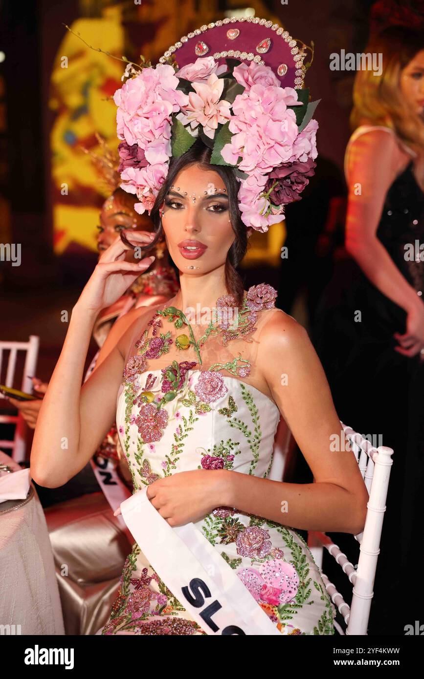 Miss Universe Catrinas Gala Catwalk Miss Slovakia Petra Sivakova ...