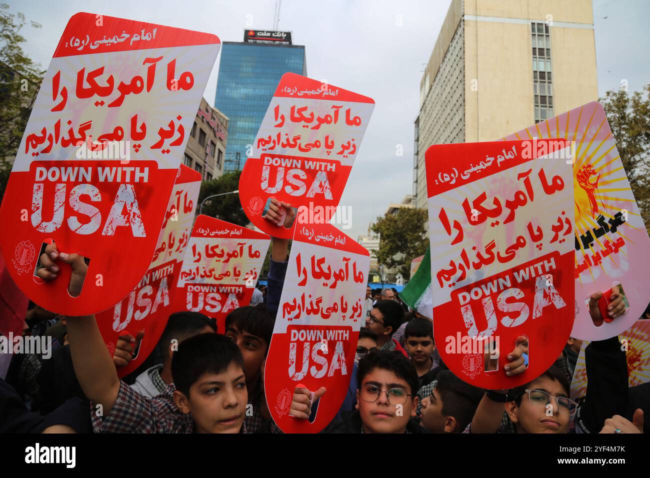 Anti imperialist posters hi-res stock photography and images - Alamy