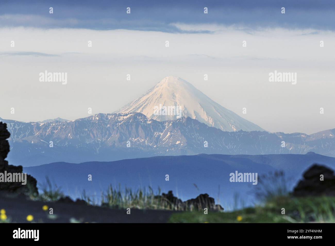 Kronotskaya sopka hi-res stock photography and images - Alamy