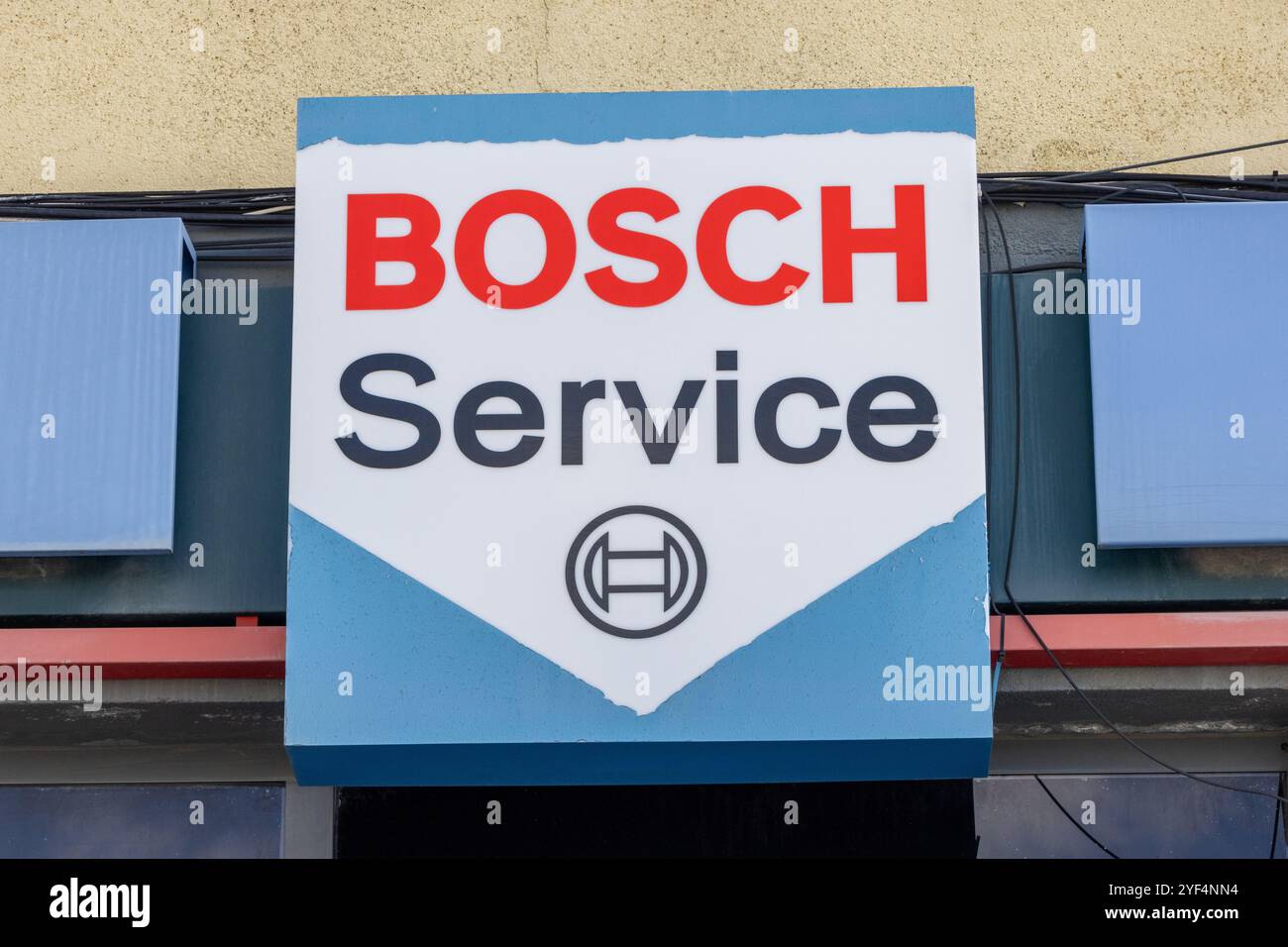 Authorized repair hi-res stock photography and images - Alamy