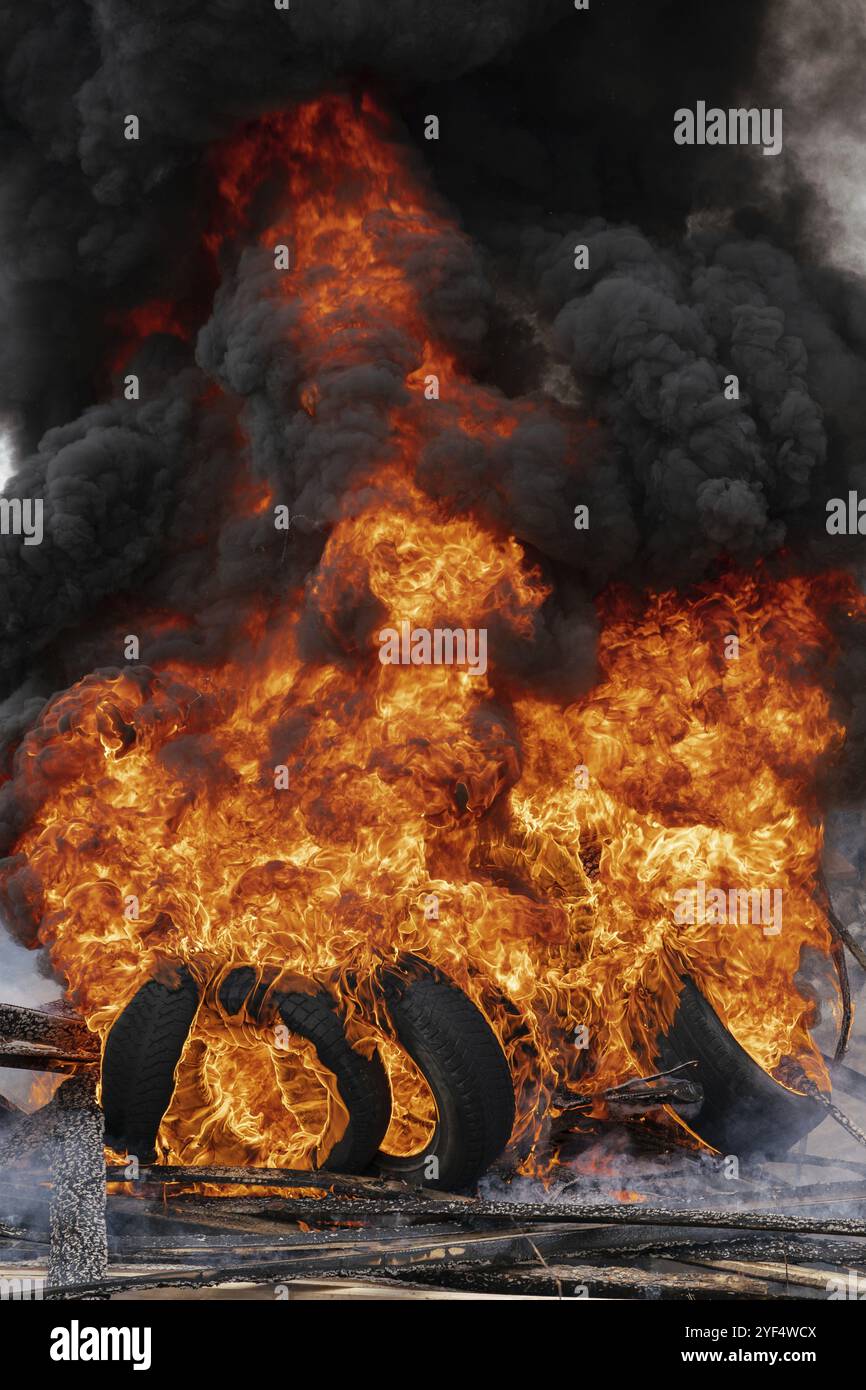 Cars wheels hi-res stock photography and images - Alamy