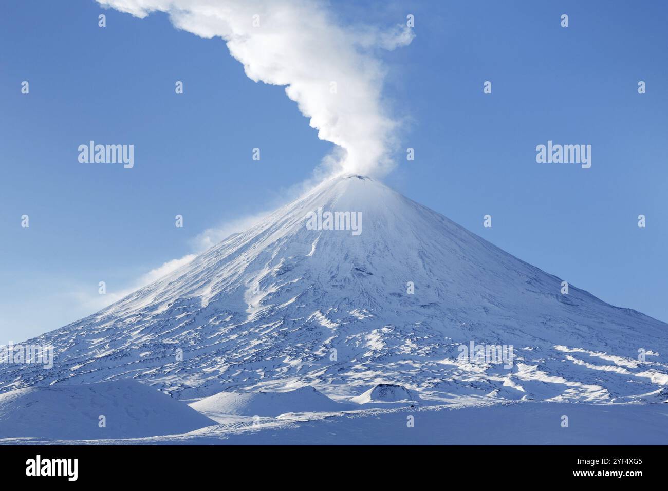 Klyuchevskaya Sopka (also known as Klyuchevskoi Volcano or Klyuchevskoy ...