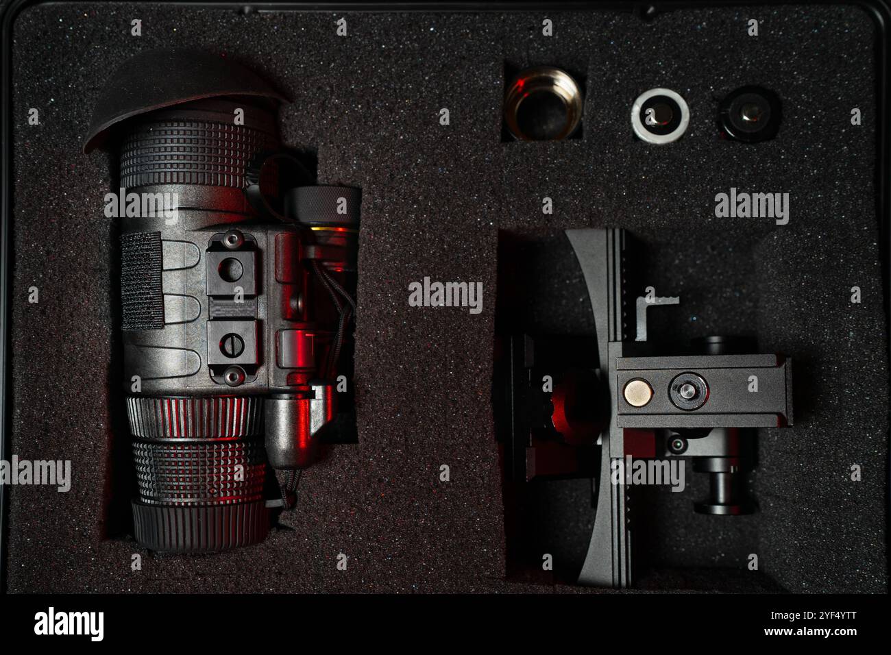 Military Night Vision Monocular with Image Intensifier Tube and helmet ...