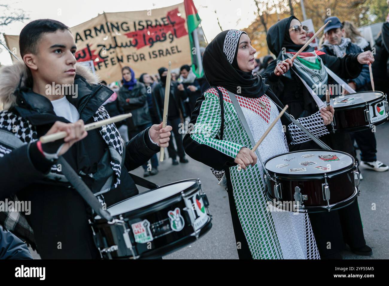 Arms drumming hi-res stock photography and images - Alamy
