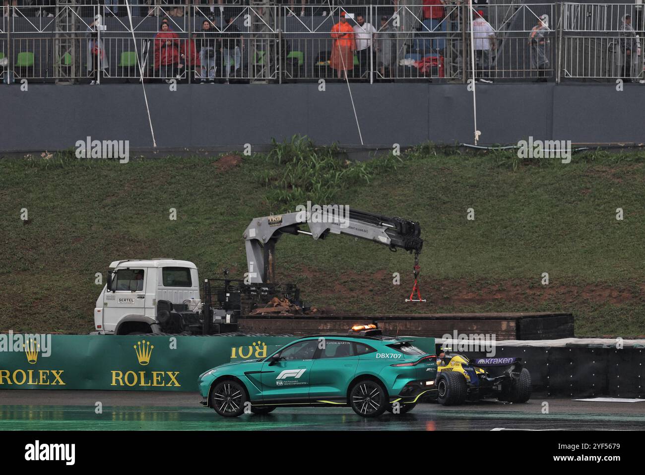 Franco colapinto f1 brazilian gp crash hi-res stock photography and ...