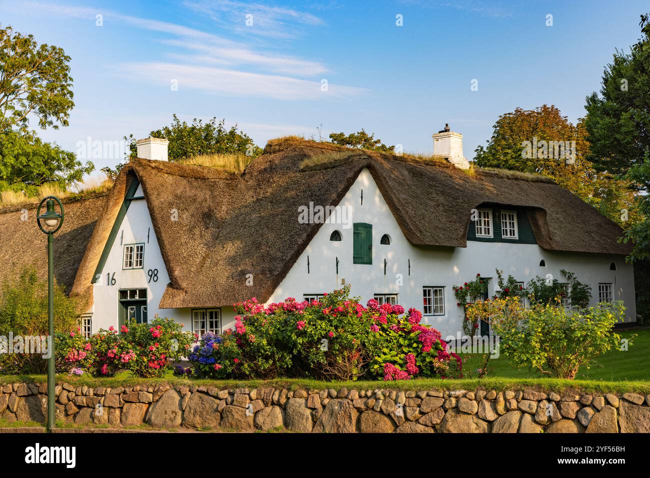 Traditional thatched house, Keitum, Sylt, Schleswig Holstein, Germany ...