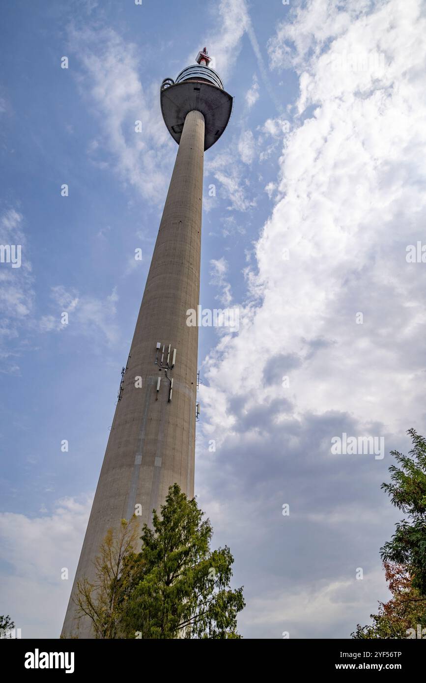 Austria vienna high rise buildings hi-res stock photography and images ...