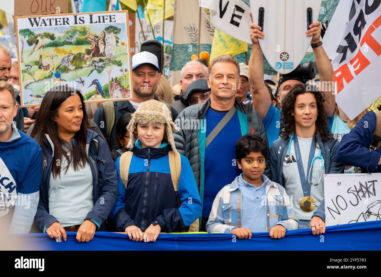 London, UK. 3rd Nov, 2024. Thousand march from the Albert Embankment to ...