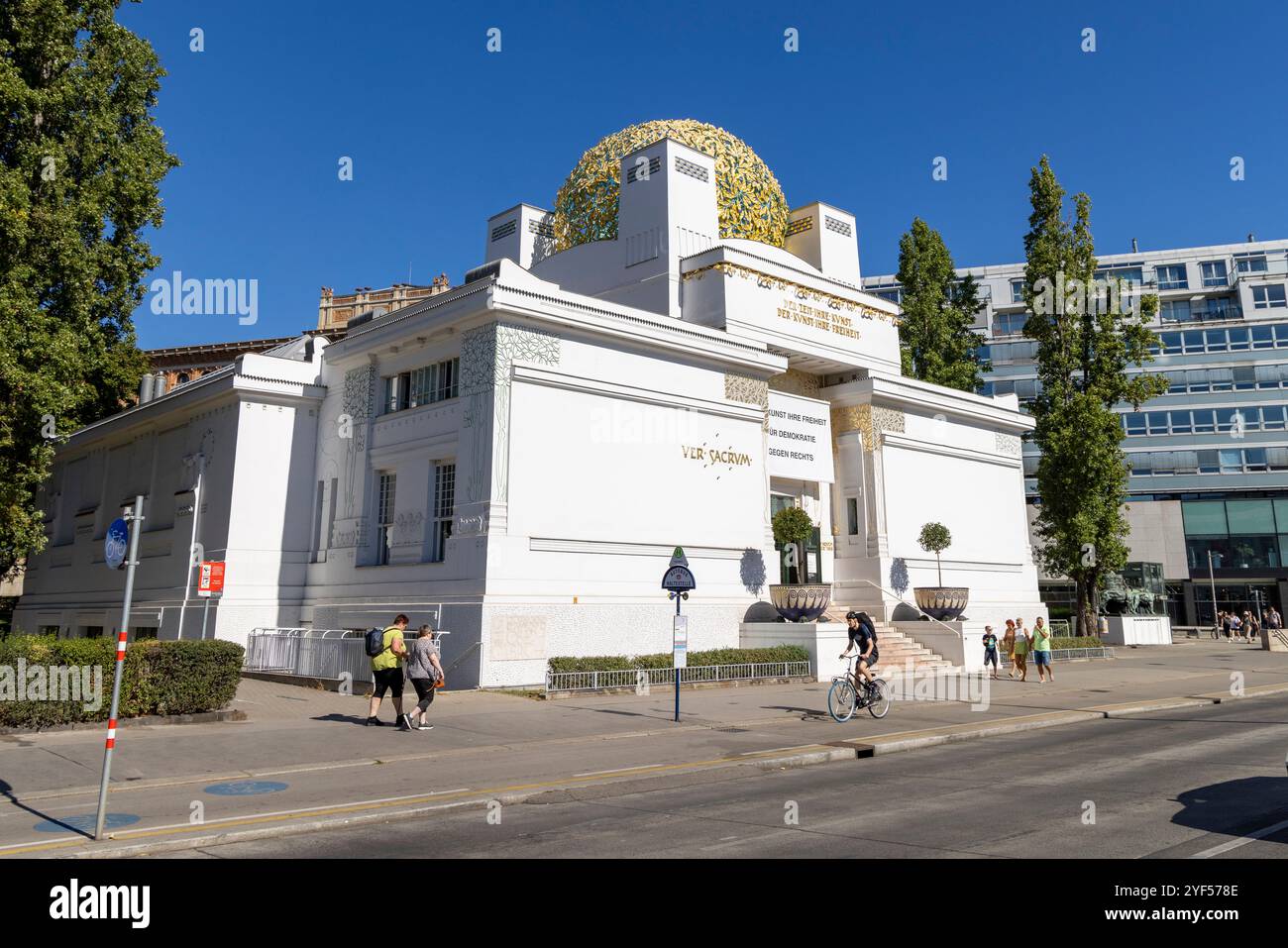 Secession building landmark hi-res stock photography and images - Alamy
