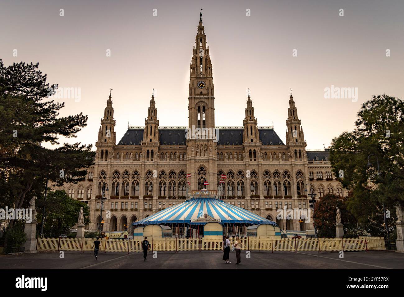 Golden hall vienna hi-res stock photography and images - Alamy