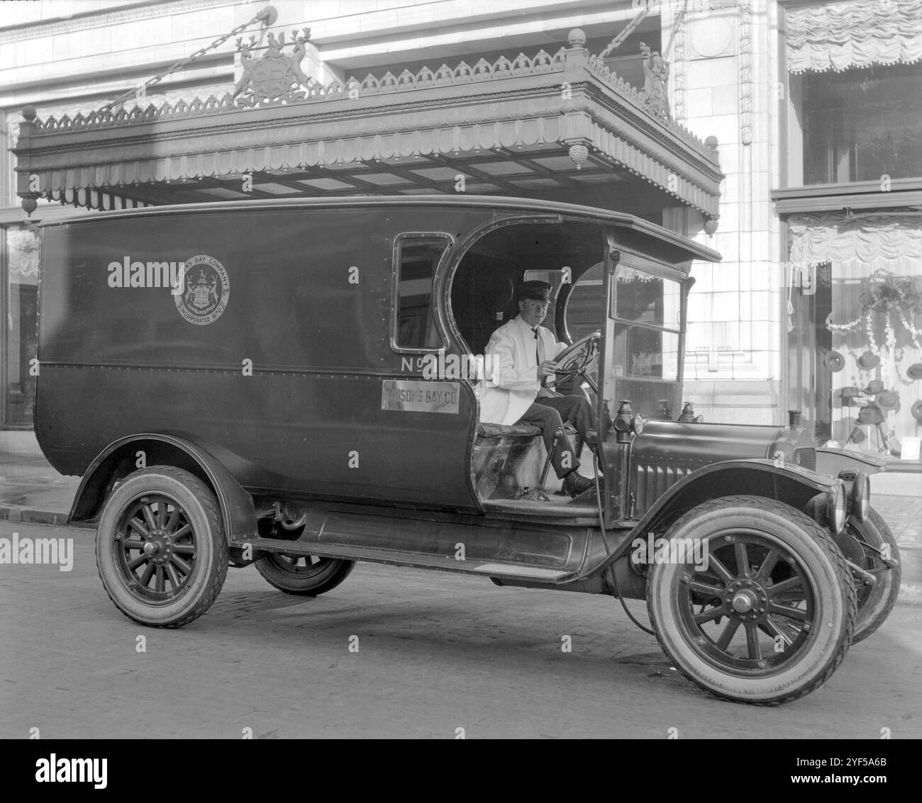 Vintage truck 1920s hi-res stock photography and images - Alamy