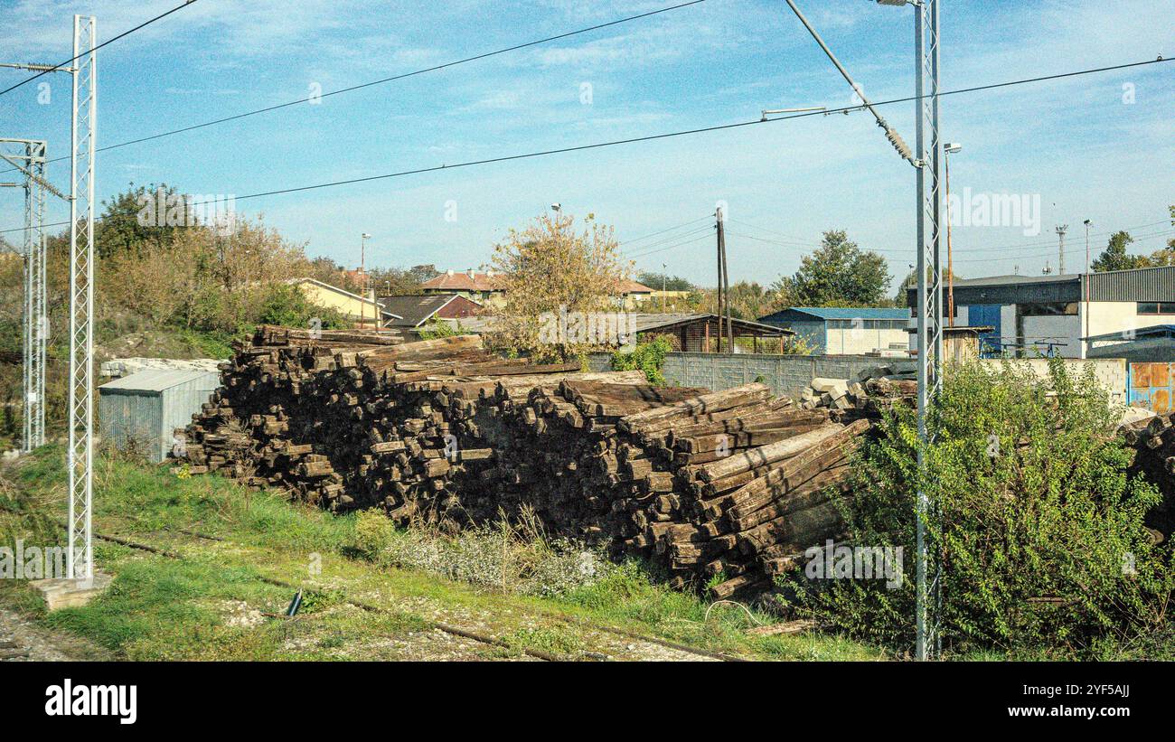 Wooden beams of different sizes. Lumber. Concept - sale of wood for ...