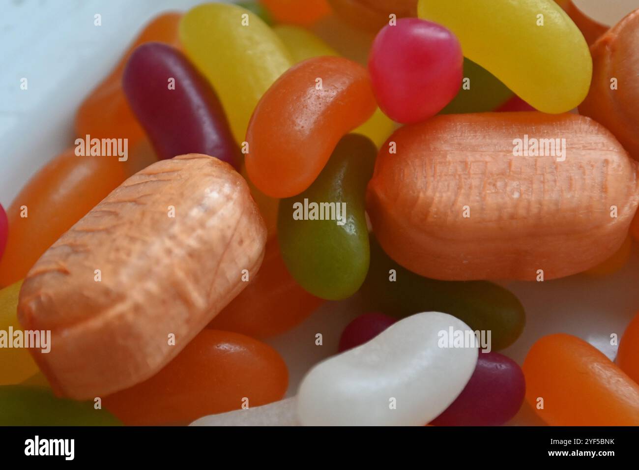 6 sweets hi-res stock photography and images - Alamy