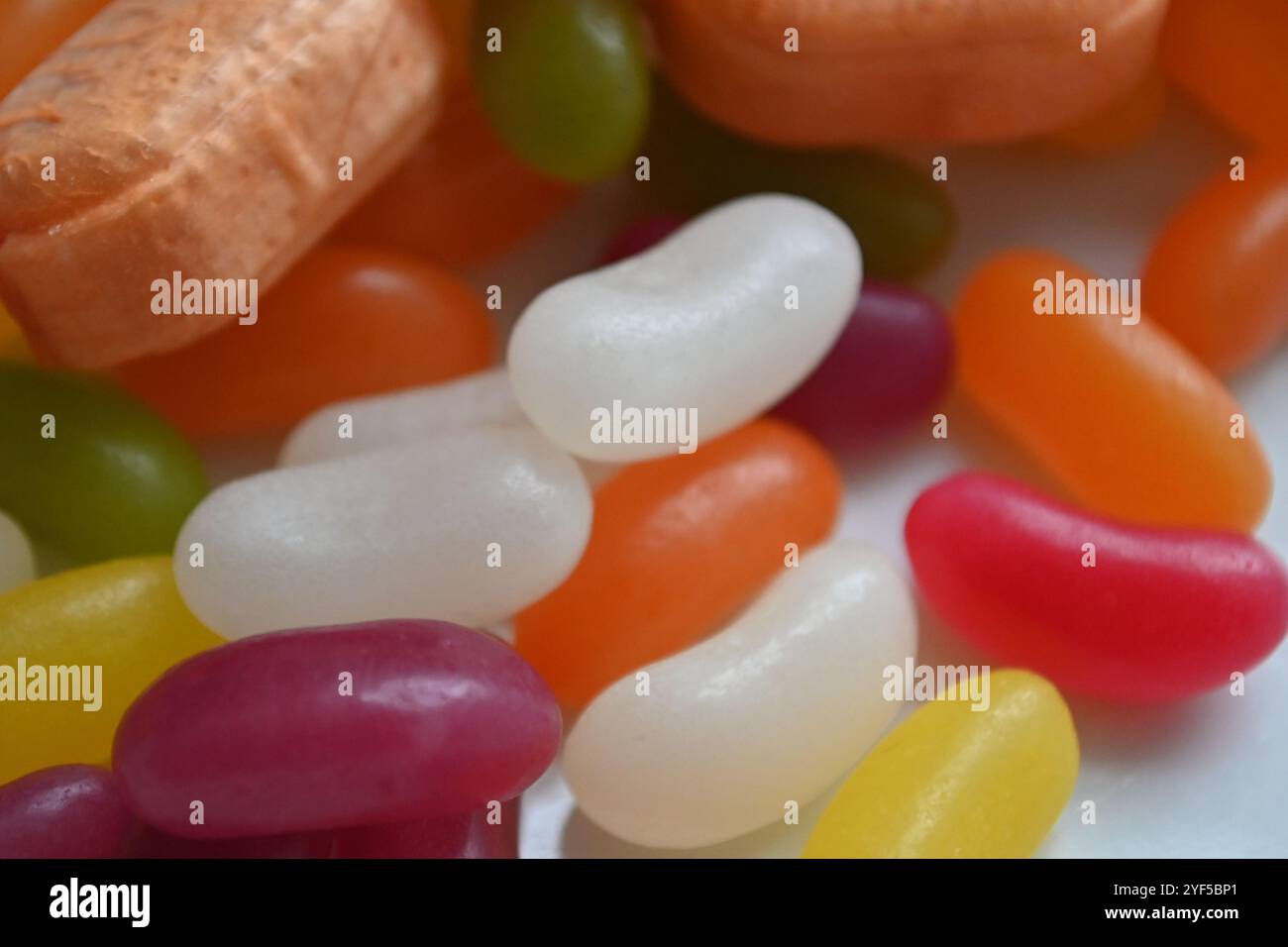 Mixed sweets hi-res stock photography and images - Alamy