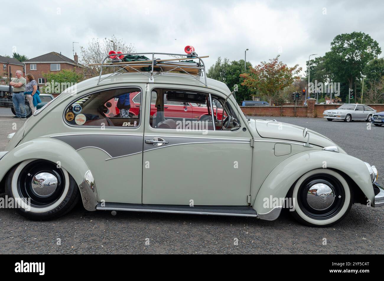 Volkswagen beetle profile rack hi-res stock photography and images - Alamy