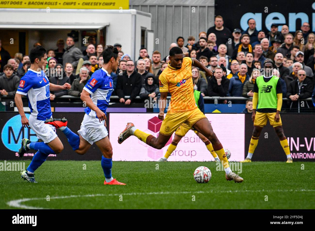 VBS Community Stadium, London, UK. 3rd Nov, 2024. FA Cup First Round ...