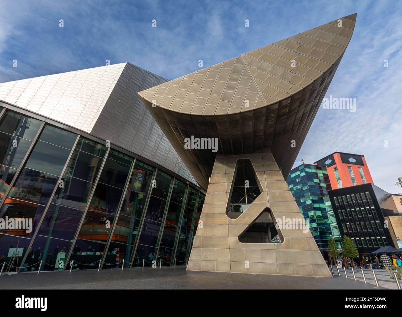 Ls lowry manchester hi-res stock photography and images - Alamy