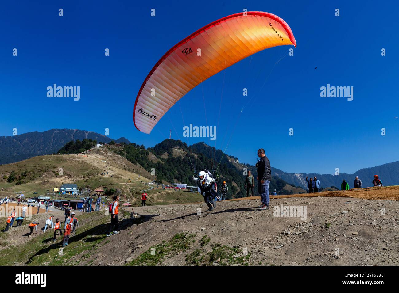 Dharamshala, Himachal Pradesh, India. 2nd Nov, 2024. Bir-Billing.Free ...