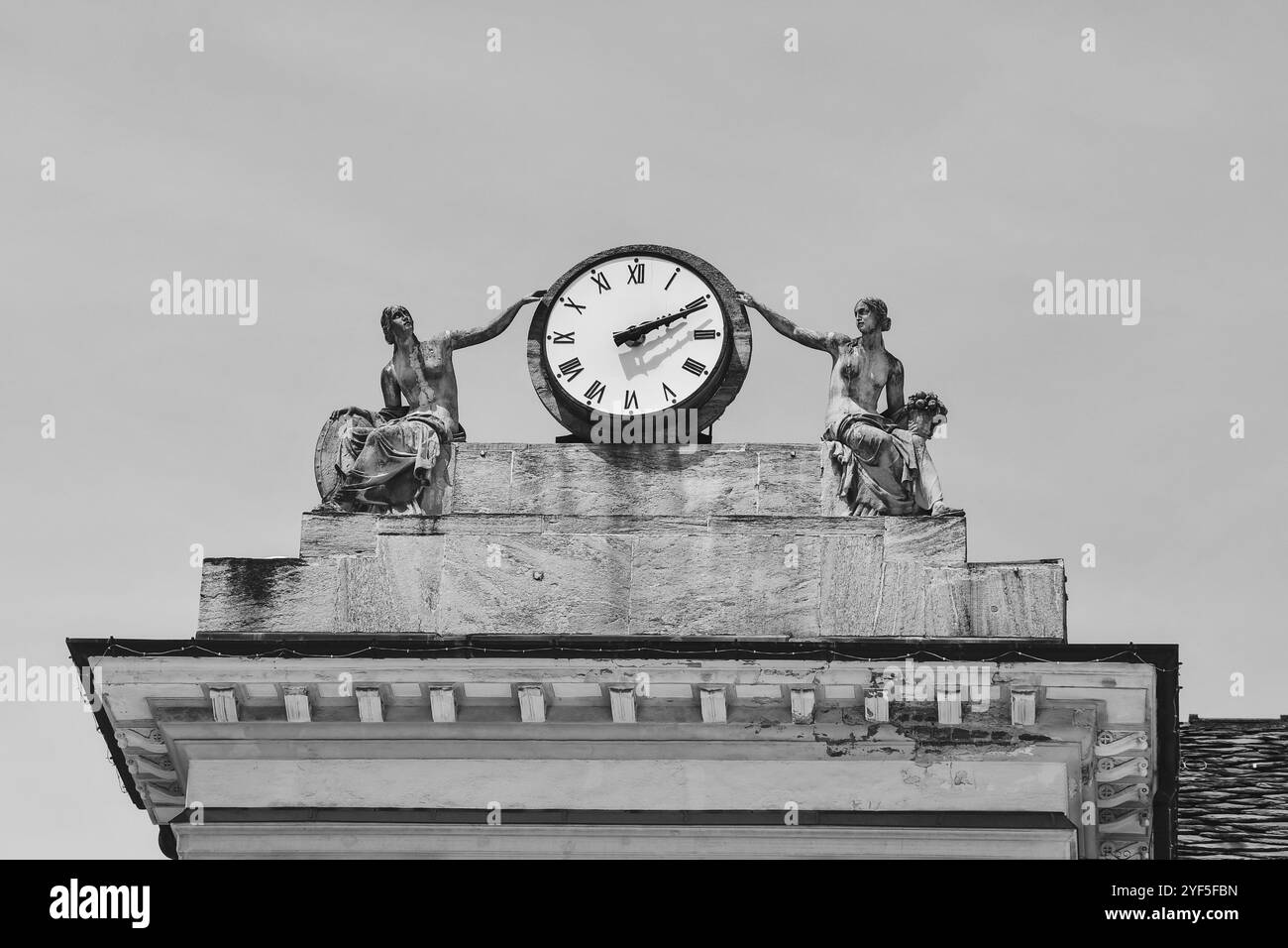 Hotel big hall Black and White Stock Photos & Images - Alamy