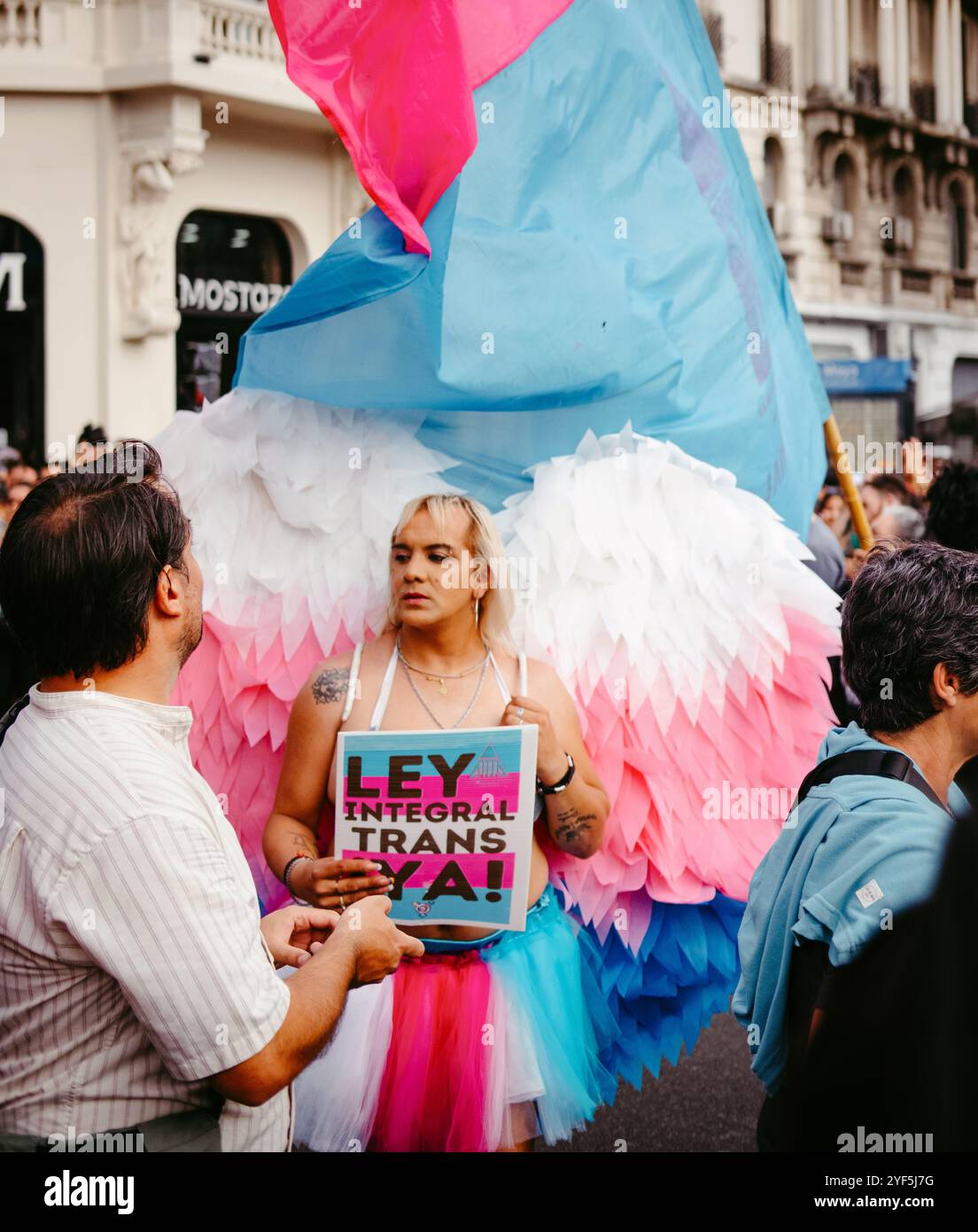 Marcha del orgullo trans hi-res stock photography and images - Alamy