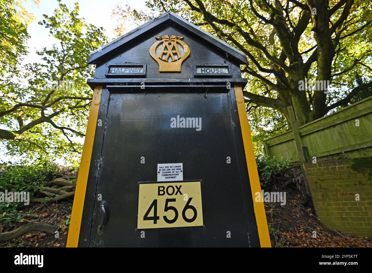 Iconic Decommissioned AA Breakdown Box 456 seen between Exeter to ...