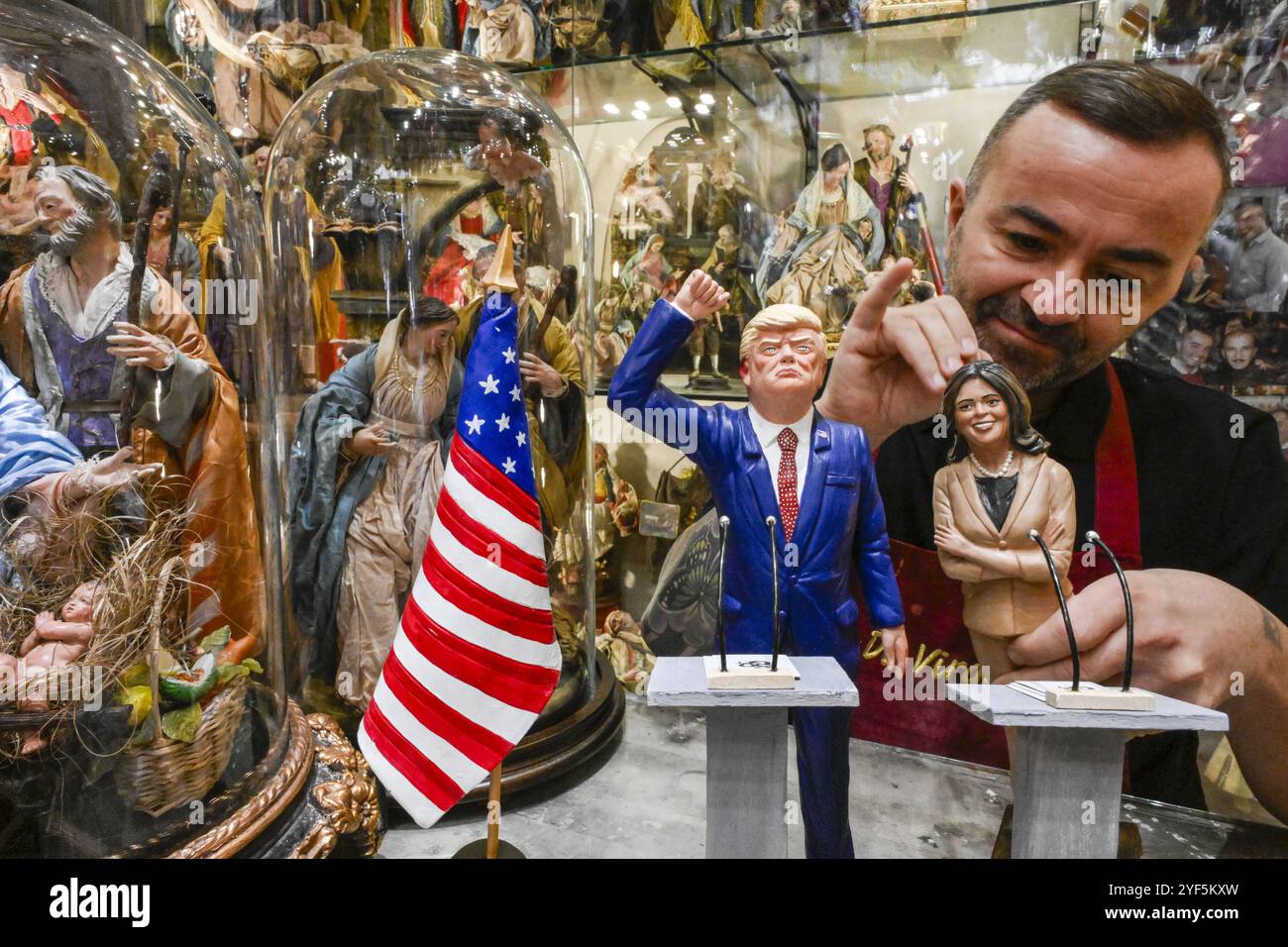 Naples - Kamala Harris and Donald Trump in Naples where, just a few ...