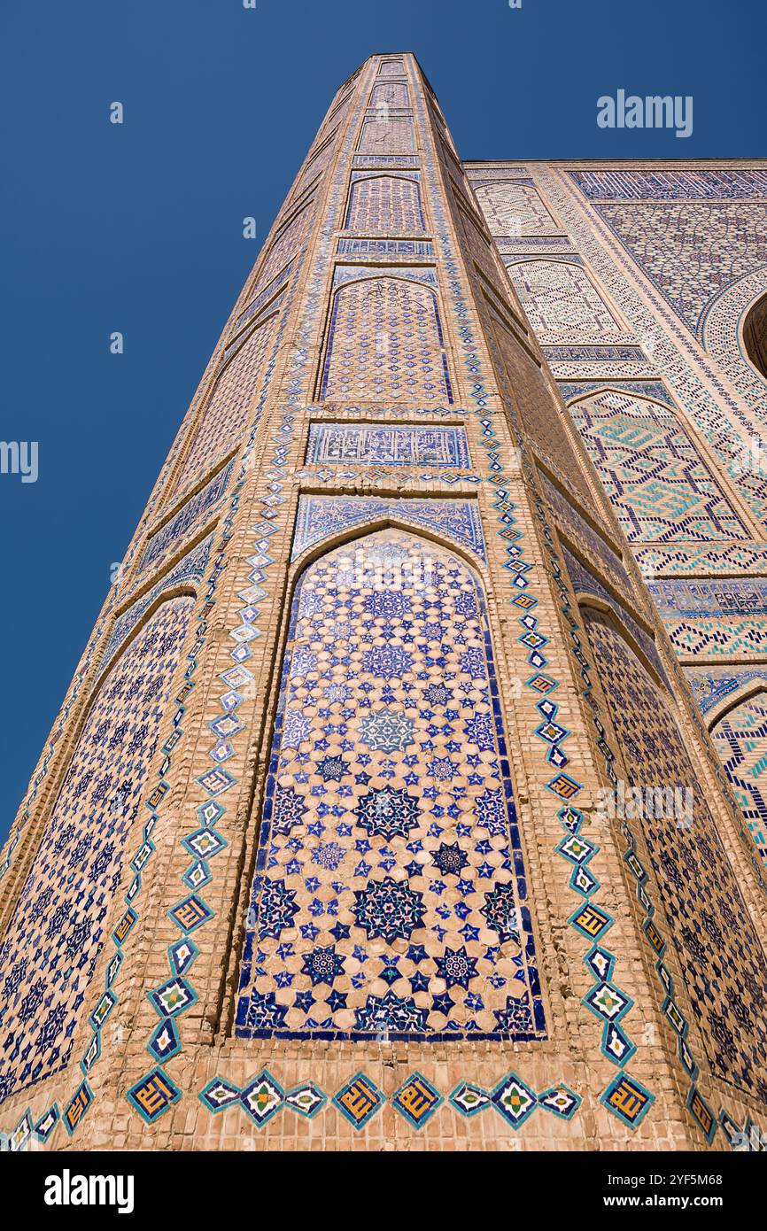 Detail of a decorated column at Bibi Khanum Mosque in Samarkand Stock ...