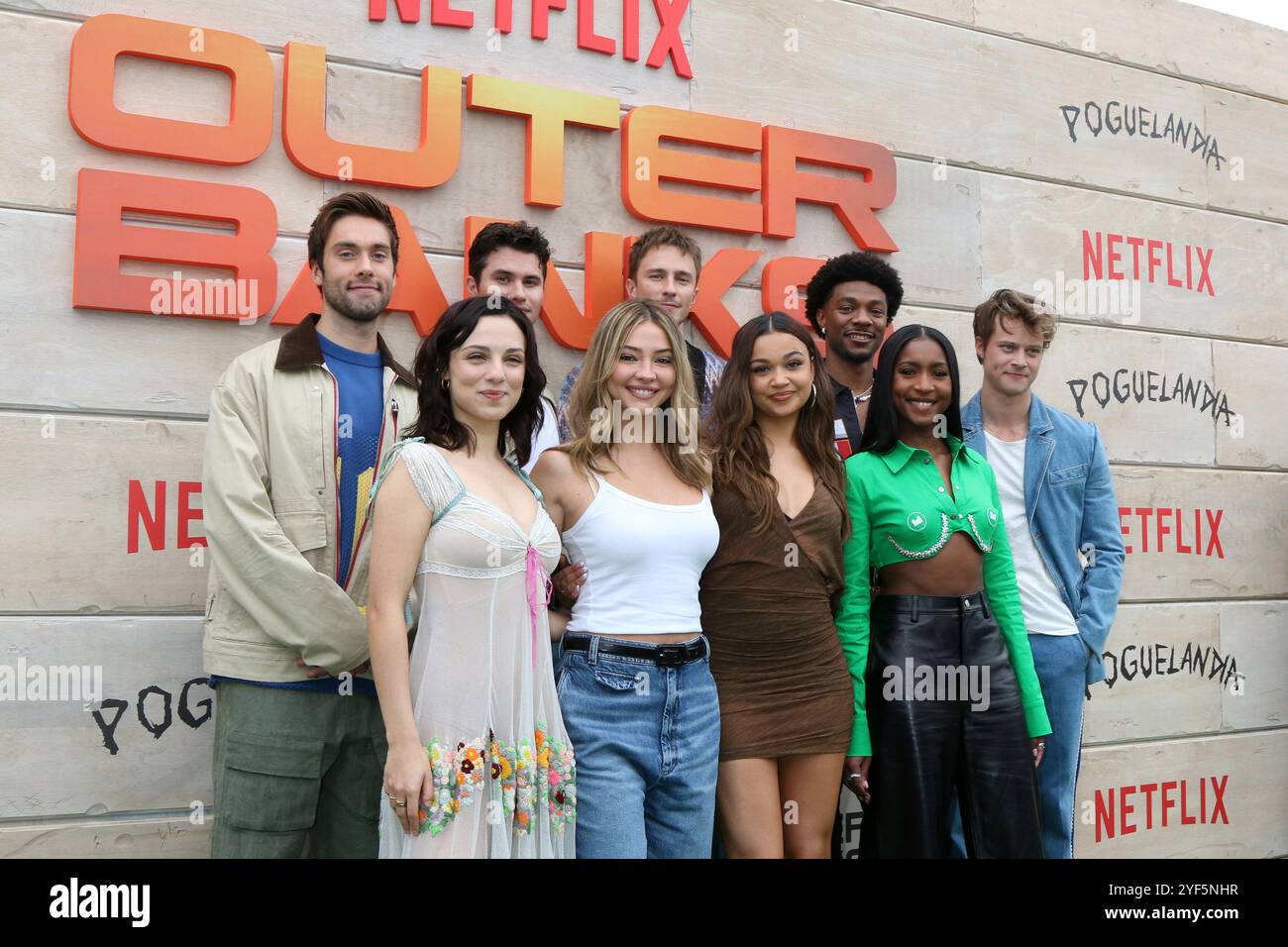 Madelyn cline outer banks hi-res stock photography and images - Alamy