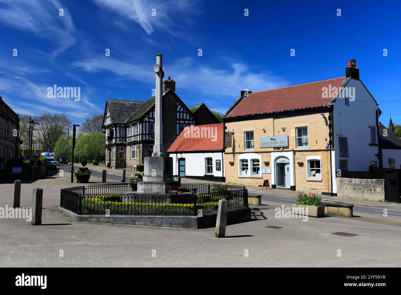 The War Memorial in market place, Bolsover town, Derbyshire, England ...