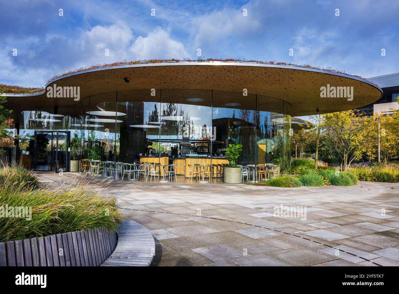 Café Vækstehuset, Operaparken, Copenhagen Opera, Denmark Stock Photo ...