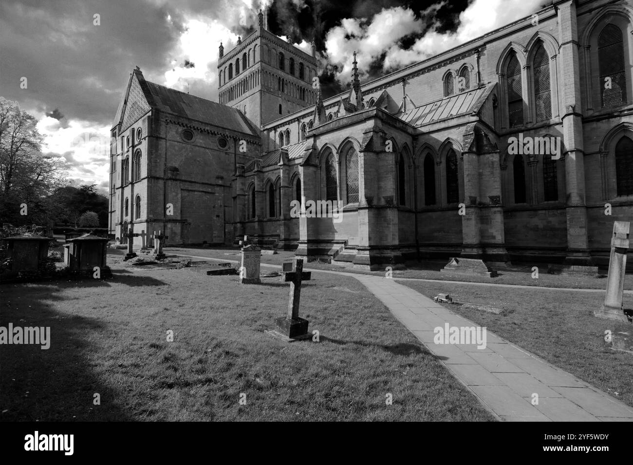 Spring colours, Southwell Minster, Southwell market town ...