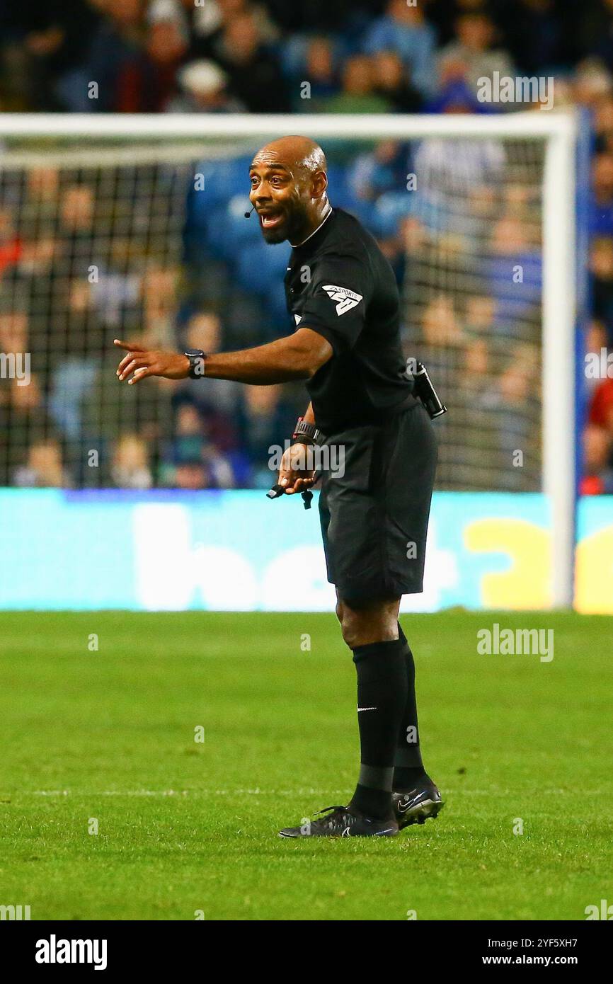 Hillsborough Stadium, Sheffield, England - 2nd November 2024 Referee ...