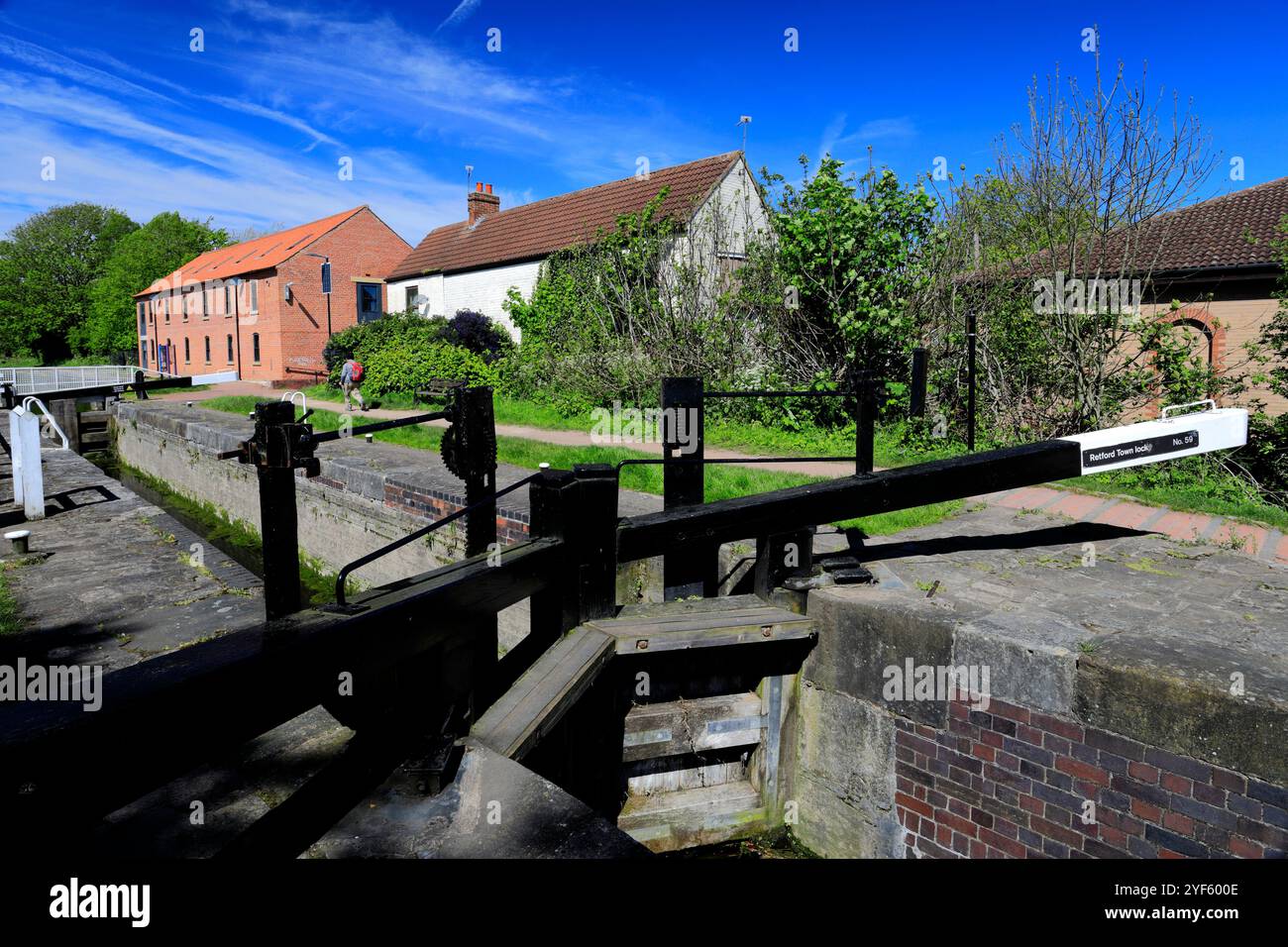 Lockgate 59 on the Chesterfield canal, Retford town, Nottinghamshire ...