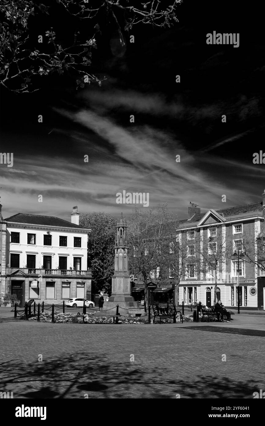 The market square and war memorial in Retford town, Bassetlaw ...