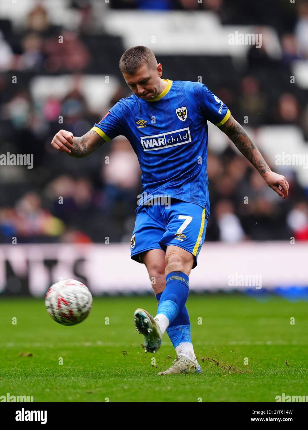 James tilley afc wimbledon hi-res stock photography and images - Alamy
