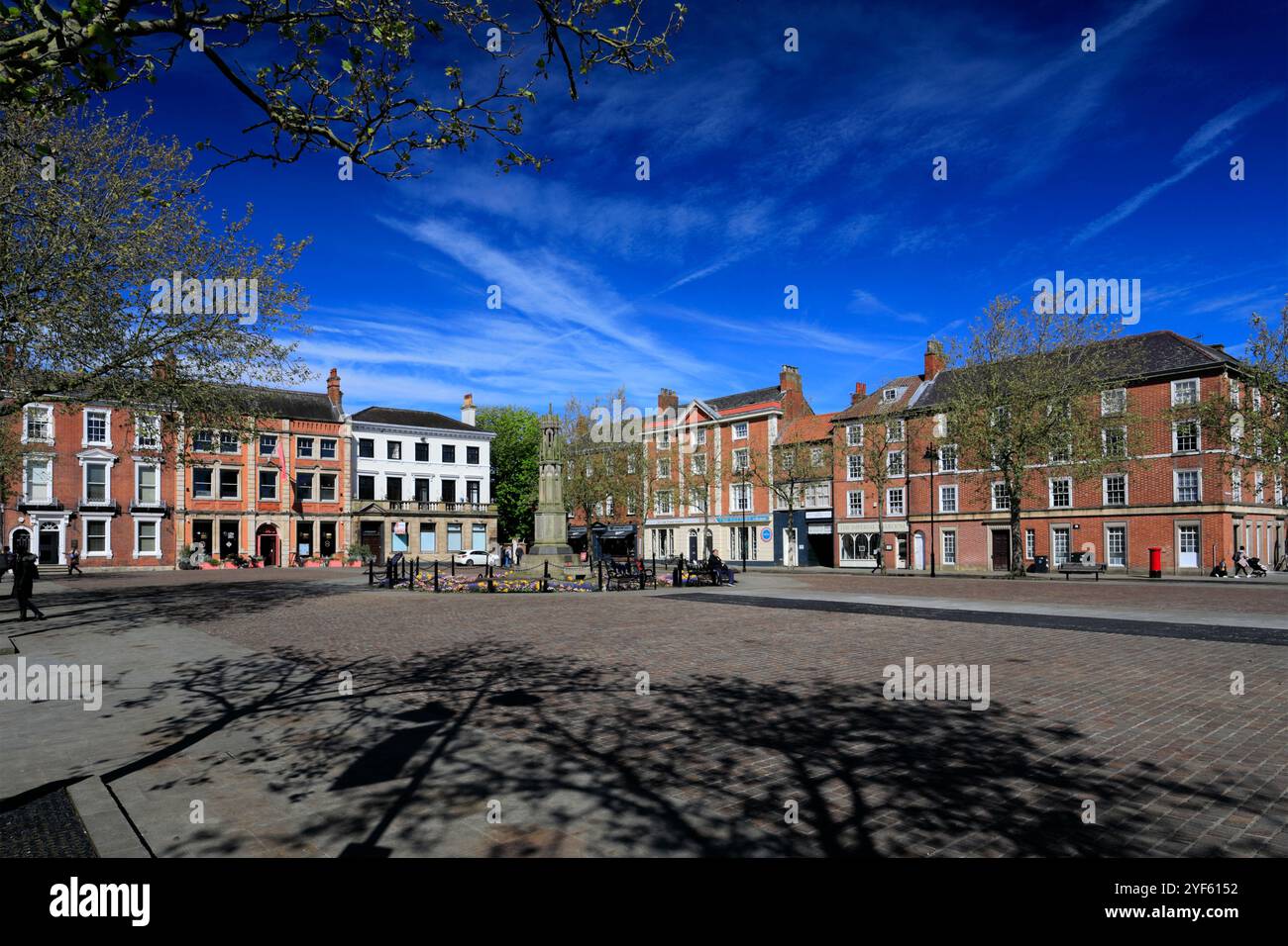 The market square and war memorial in Retford town, Bassetlaw ...