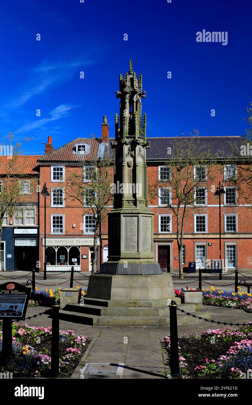 The market square and war memorial in Retford town, Bassetlaw ...