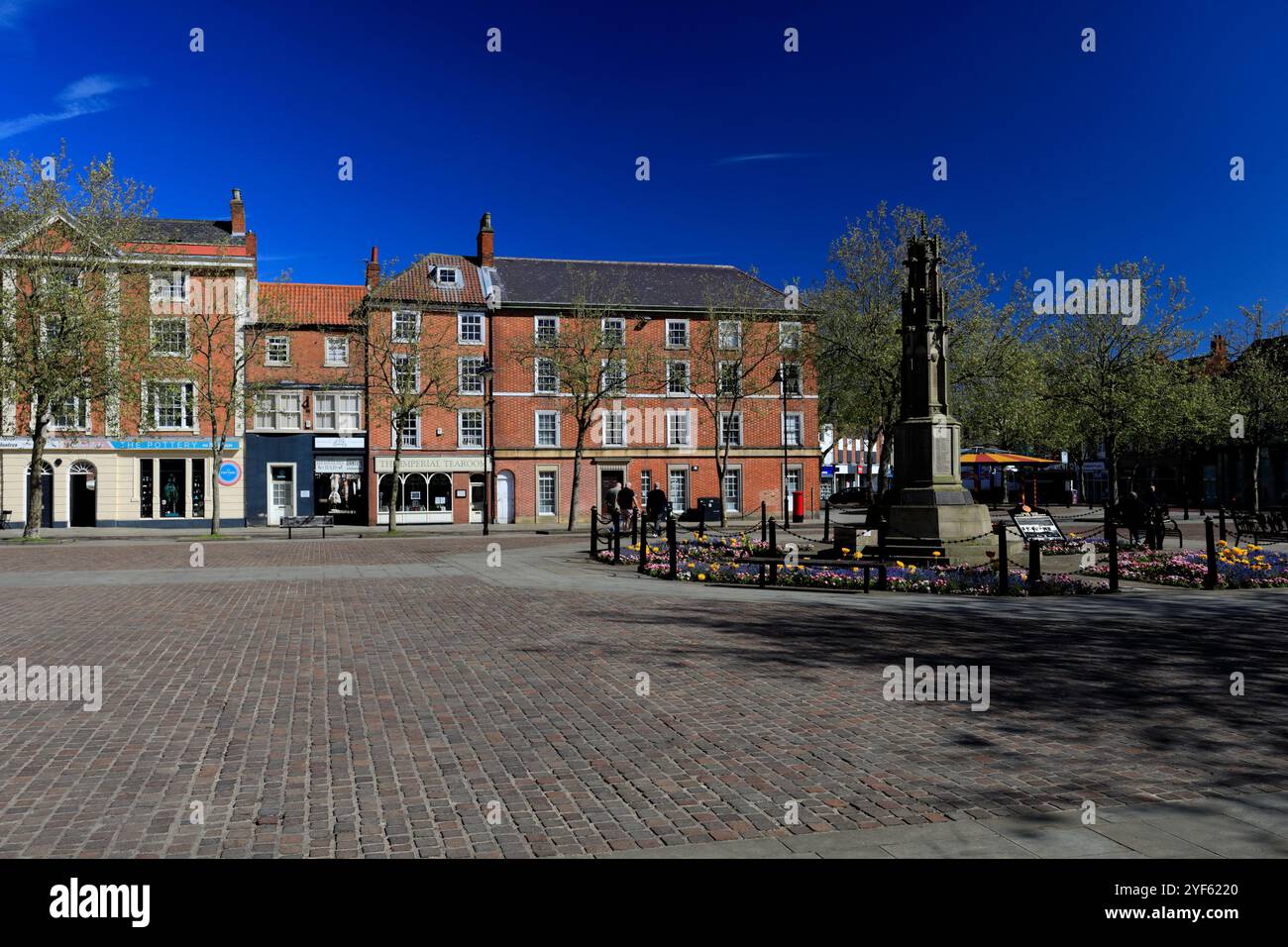 The market square and war memorial in Retford town, Bassetlaw ...