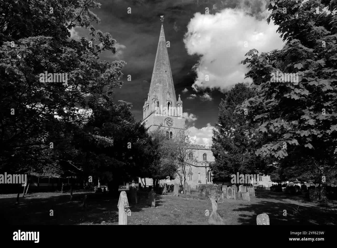 St Marys Church, Edwinstowe village, Nottinghamshire, England, UK ...