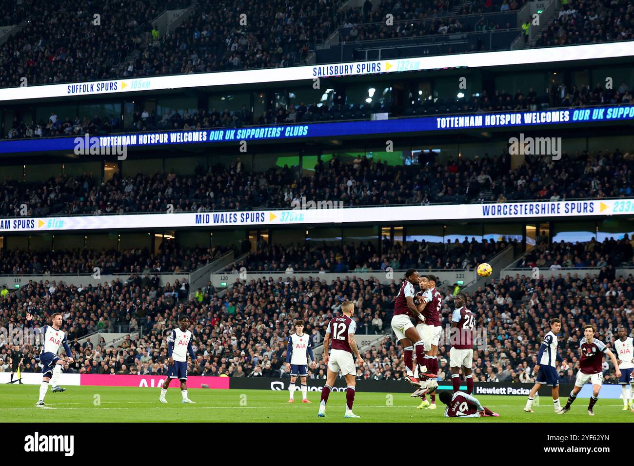 Tottenham Hotspur Stadium, London, UK. 3rd Nov, 2024. Premier League ...
