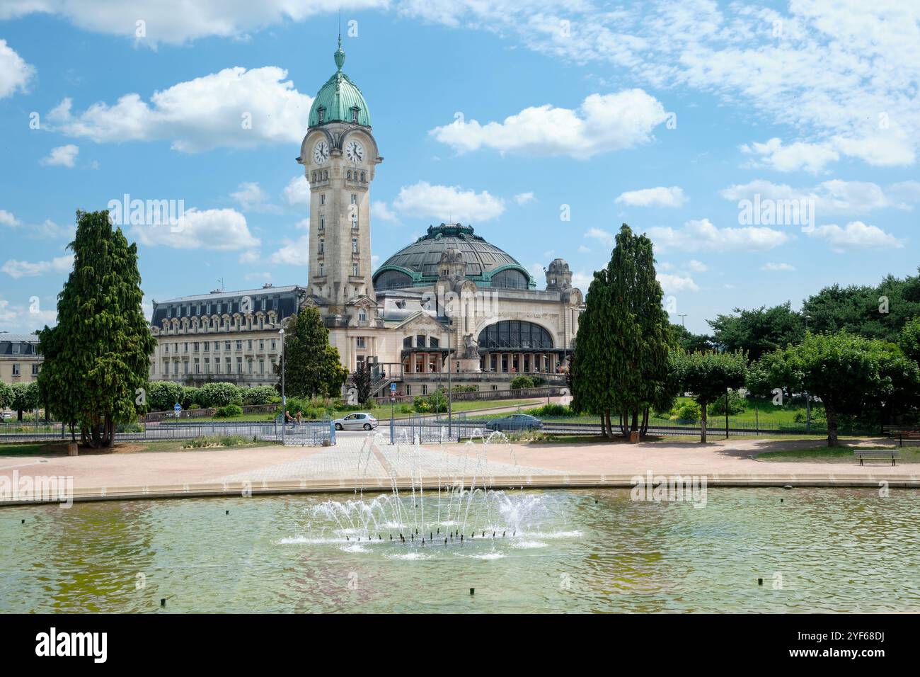 Best photo spots at limoges station hi-res stock photography and images ...