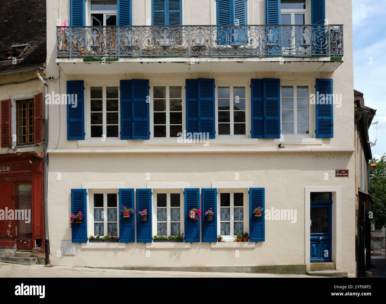 Discover montlucon through images hi-res stock photography and images ...
