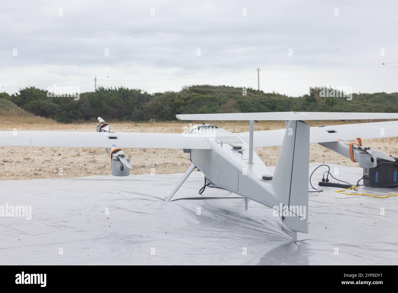 Drone review hi-res stock photography and images - Alamy