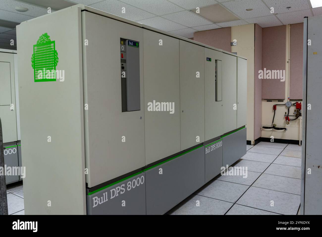 Bull DPS 8000 Large Computer System at the Diefenbunker, Carp, Ontario ...