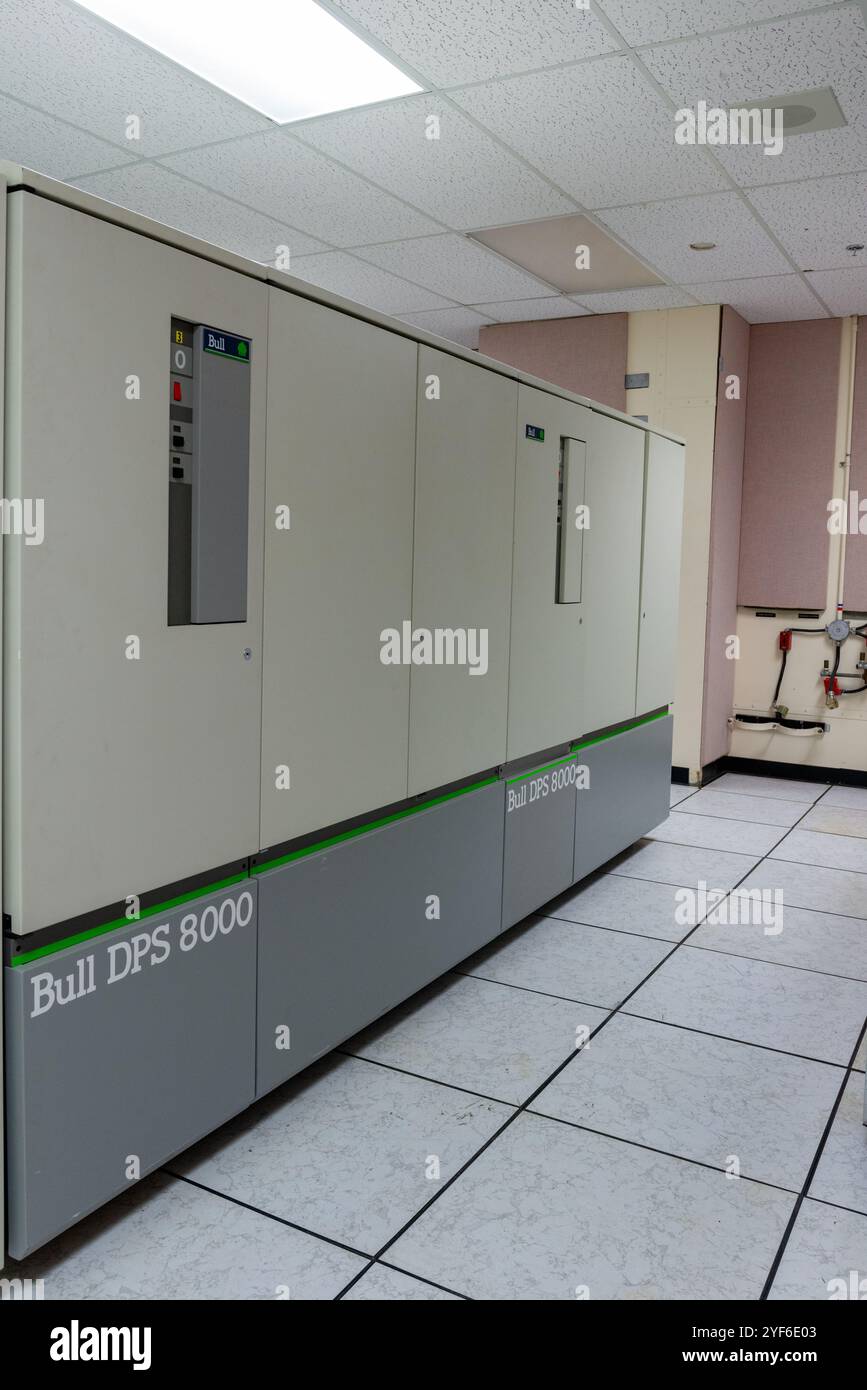 Bull DPS 8000 Large Computer System at the Diefenbunker, Carp, Ontario ...